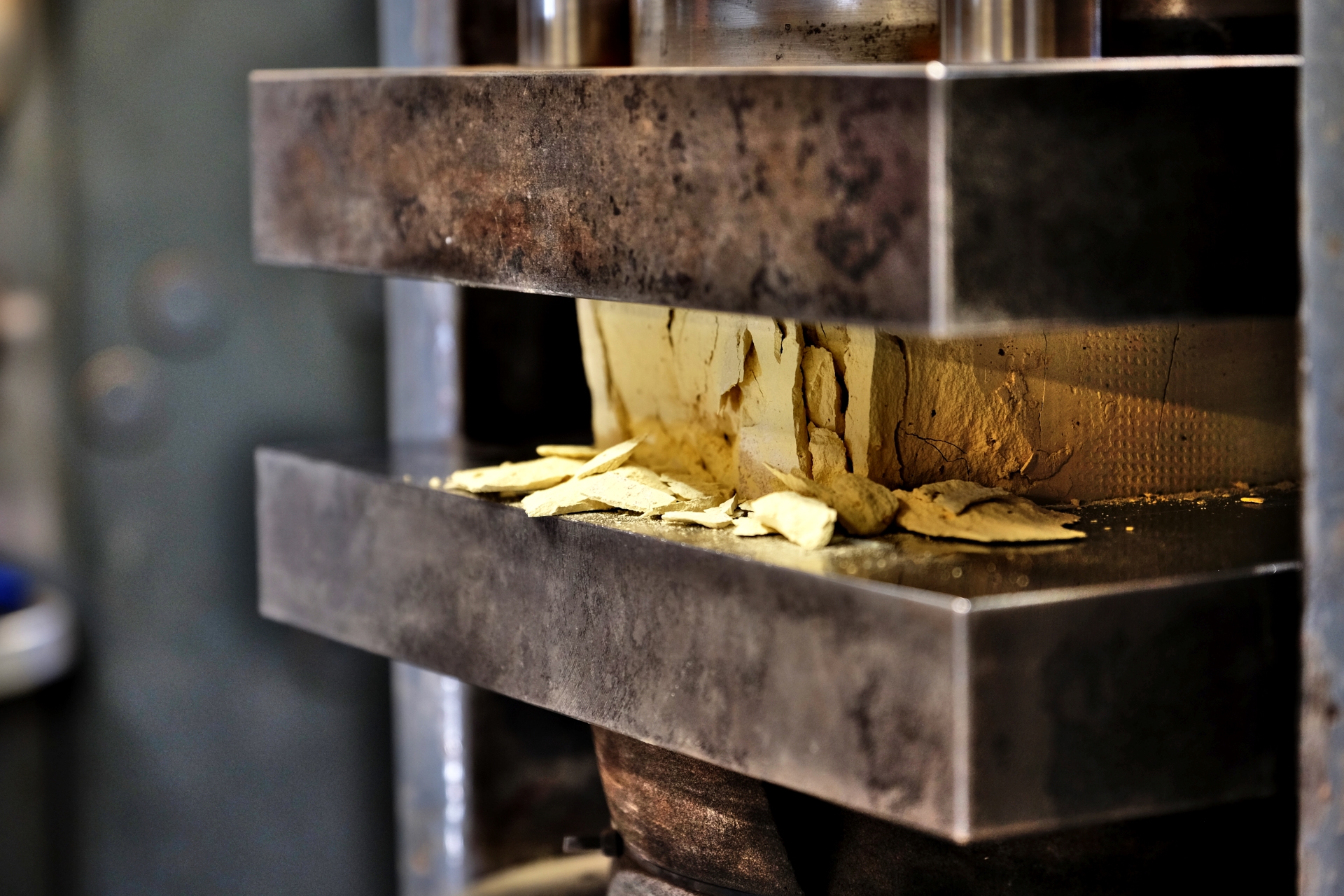 Mechanical testing - Clay units - Danish Technological Institute