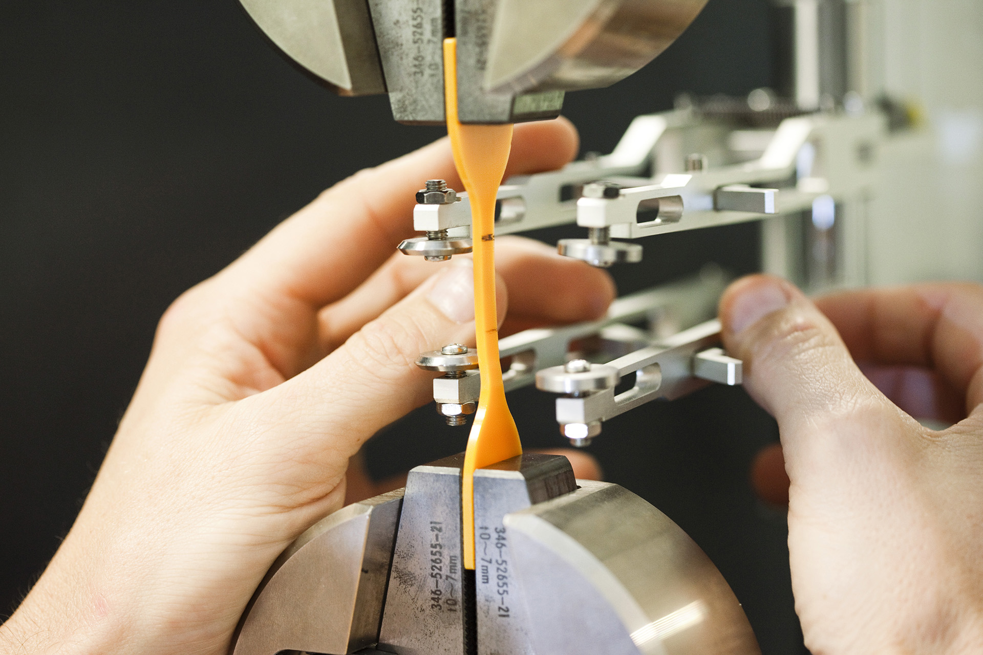 Testing and examination of materials - Danish Technological Institute