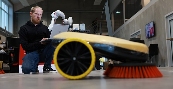 Robot removes weeds while you sleep – the robot everyone wants is being ...