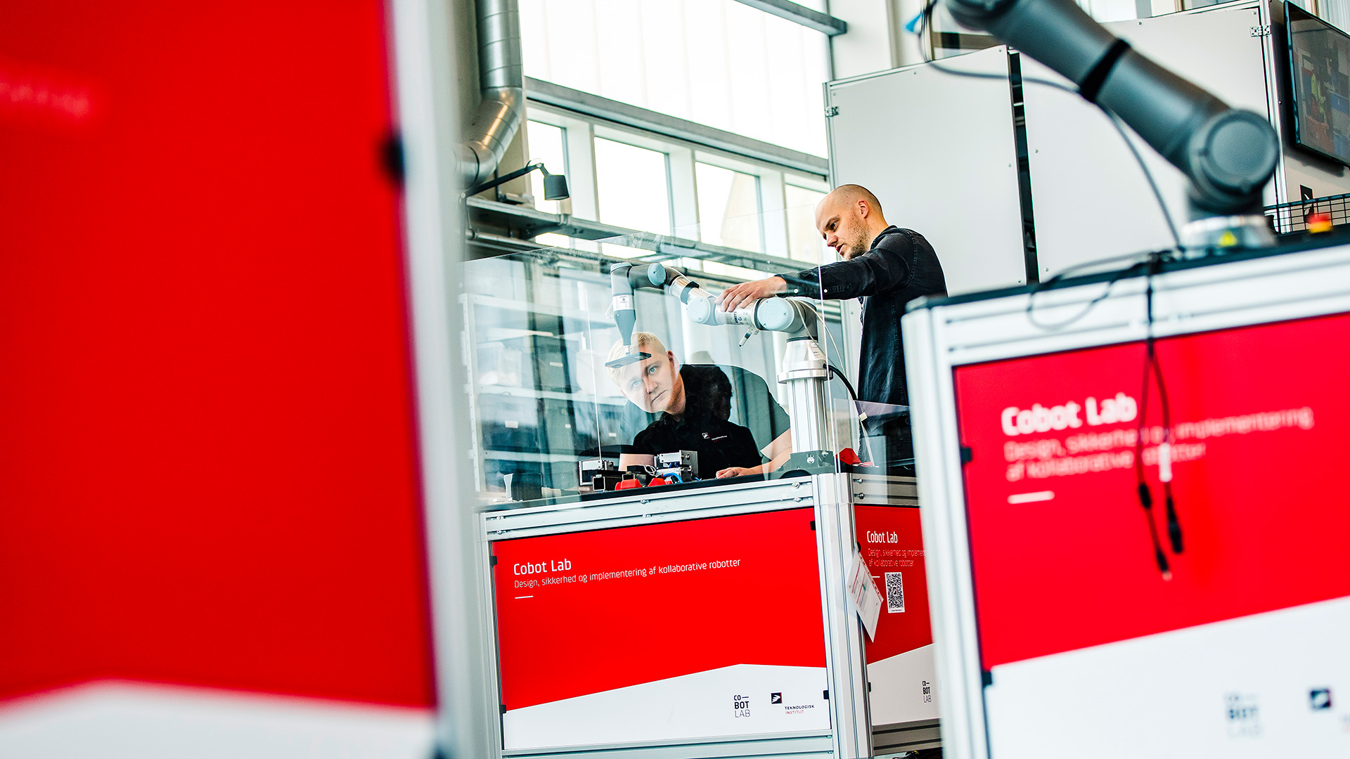 Cobot Lab - Danish Technological Institute