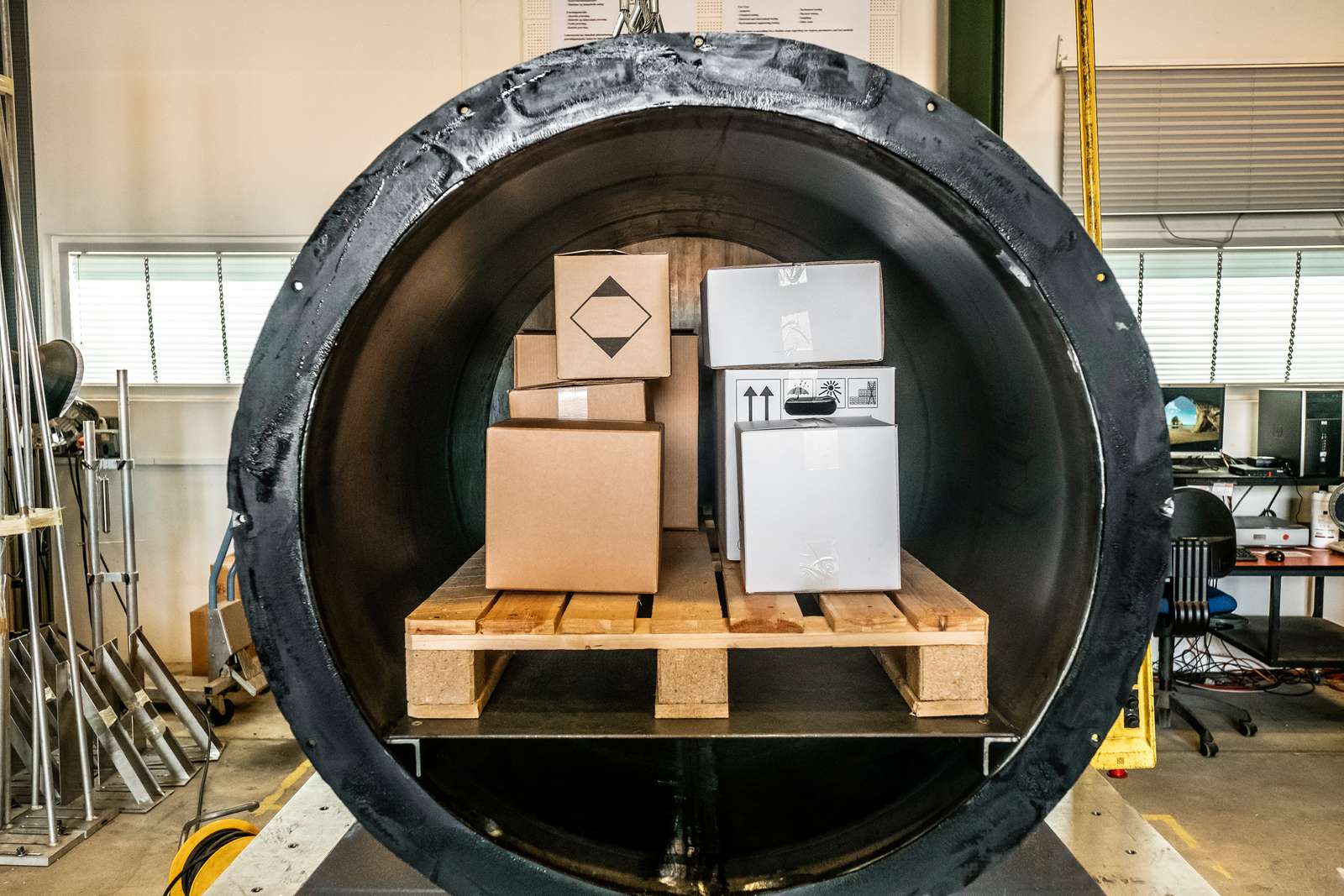 Transport testing of packaging - Types of test and equipment - Danish ...